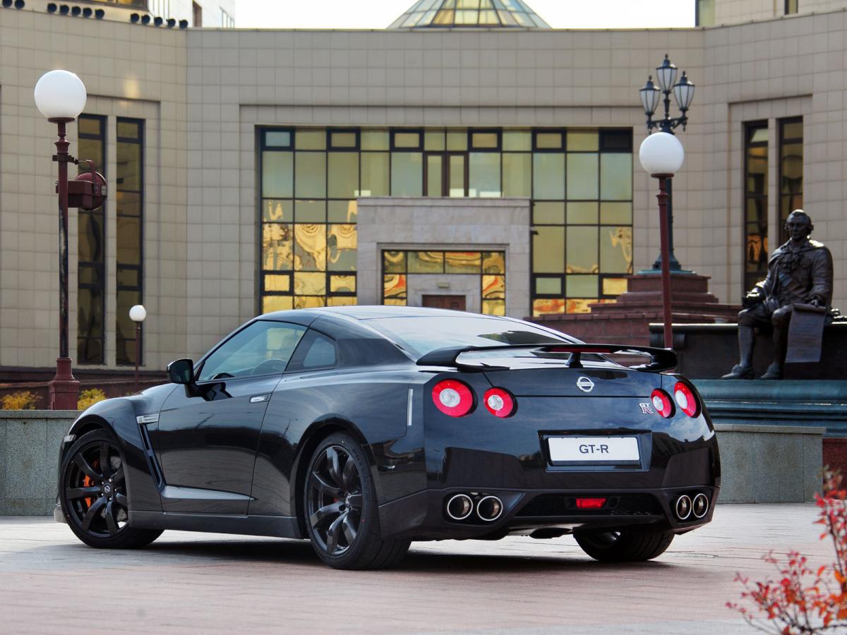 Nissan GT-R 3.8 V6 (486 Hp) 4x4 Automatic
